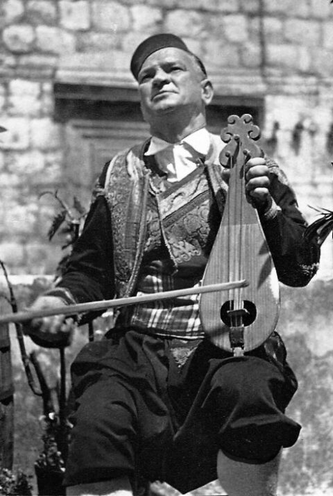 Hrvatska tradicijska glazbala – Croatian traditional instruments